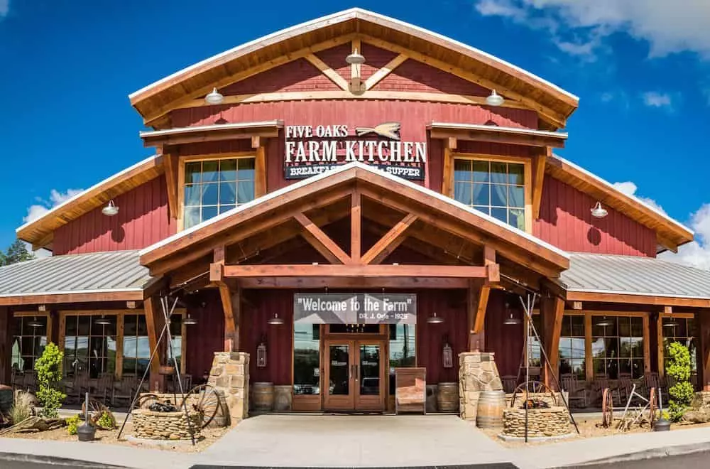 5 Things to Do in Sevierville Within Walking Distance of Our Hotel