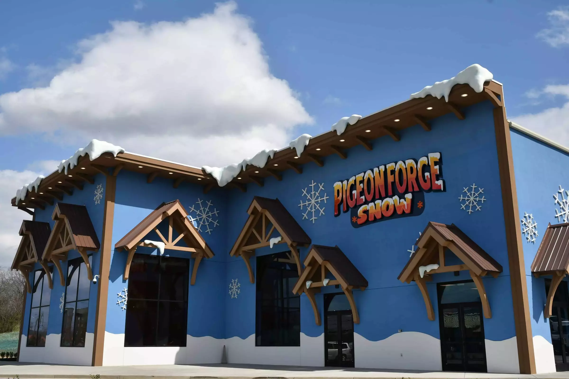 Pigeon Forge Snow! Take your Family to One of the Coolest Pigeon Forge ...